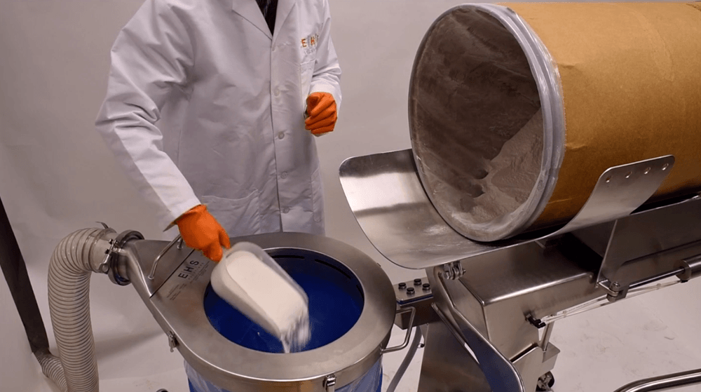 Hand Scooping with Ventilation Sleeve - Rheo Engineering